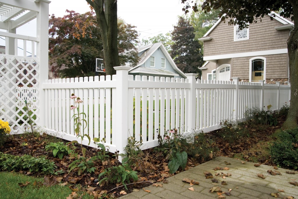 Vinyl Fencing - Vinyl By Design